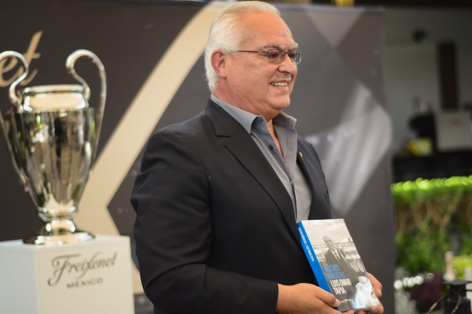 Luis Omar Tapia - Siete Foto